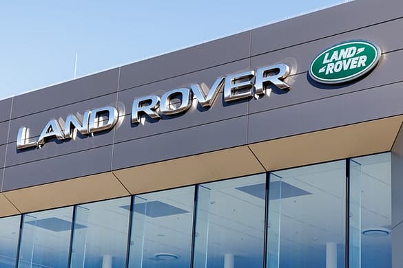 JLR bets on America’s wealthy as carmaker targets £1.7bn cost-cutting ...