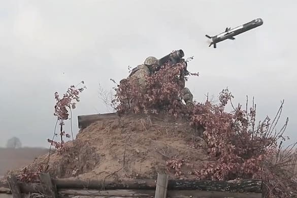 Belarus threatens Ukraine with 'full scale' response over any incursion ...