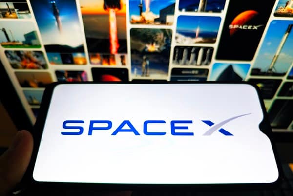 How retail investors can get SpaceX exposure before the IPO - London ...