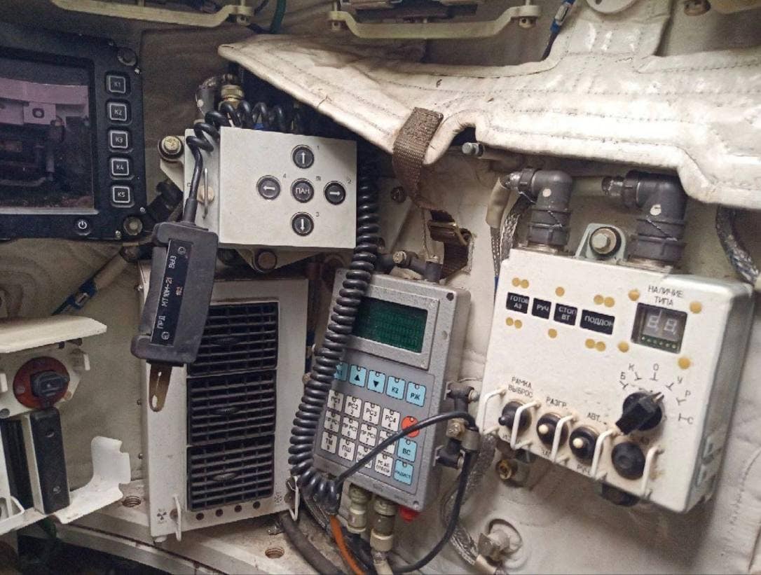 Ukraine captures the ‘most advanced Russian main battle tank’ the T-90M ...