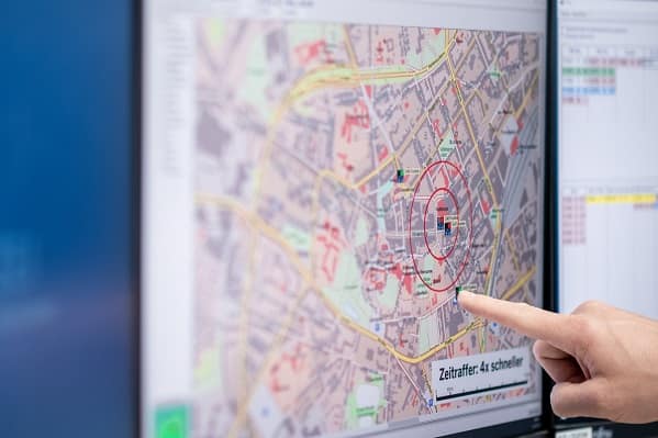 GPS tracker vs. Apple AirTag - London Business News ...