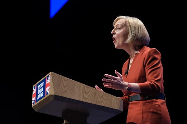 Just under half of UK business leaders agree Truss and her Government ...